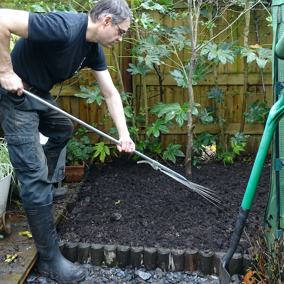 Clay soil amendment - The Easy-care Garden